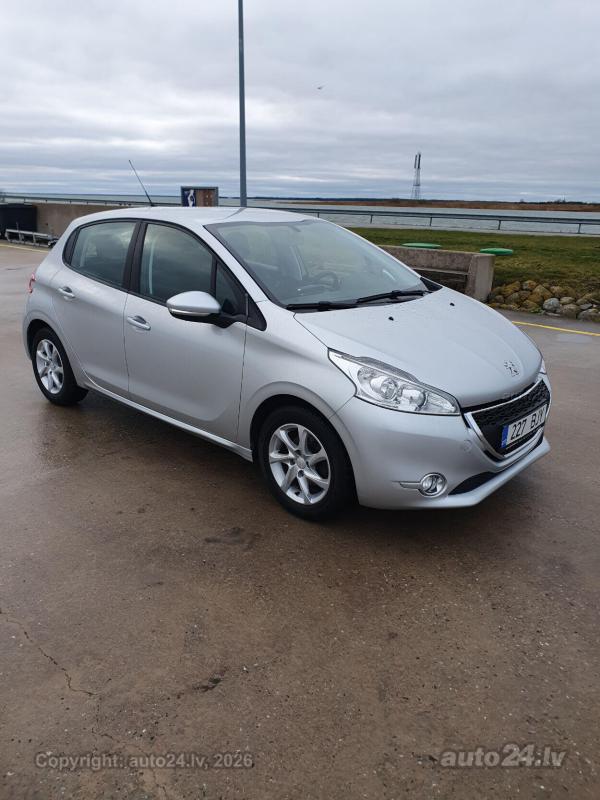 Peugeot 208 2013 in Kuressaare, with an engine capacity of 1.20 L and mileage of 214 thousand km for 3790 €, photo 8 on AUTOMOTO.COM.LV