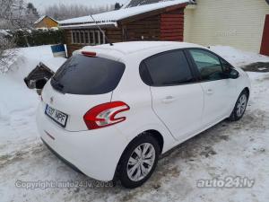Peugeot 208 2013 in Maardu, with an engine capacity of 1.20 L and mileage of 201 thousand km for 3500 €, photo 4 on AUTOMOTO.COM.LV