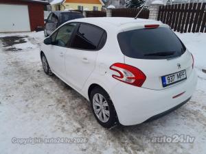 Peugeot 208 2013 in Maardu, with an engine capacity of 1.20 L and mileage of 201 thousand km for 3500 €, photo 5 on AUTOMOTO.COM.LV