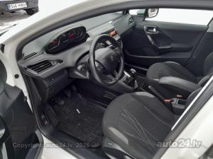 Peugeot 208 2013 in Maardu, with an engine capacity of 1.20 L and mileage of 201 thousand km for 3500 €, photo 6 on AUTOMOTO.COM.LV