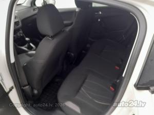 Peugeot 208 2013 in Maardu, with an engine capacity of 1.20 L and mileage of 201 thousand km for 3500 €, photo 7 on AUTOMOTO.COM.LV