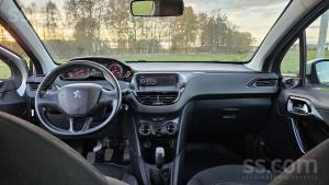 Пежо 208 2013 в Рига, объемом двигателя 1.40 л и пробегом 124 тыс. км за 3500 €, фото 5 на AUTOMOTO.COM.LV