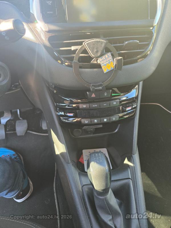 Peugeot 208 2013 Jehvi, ar dzinēja tilpumu 1.20 L un nobraukumu 130 tūkst. km par 3500 €, foto 5 vietnē AUTOMOTO.COM.LV