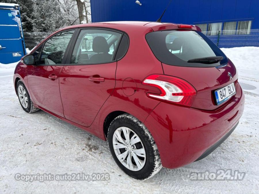 Peugeot 208 2014 in Paide, with an engine capacity of 1.20 L and mileage of 162 thousand km for 3890 €, photo 4 on AUTOMOTO.COM.LV
