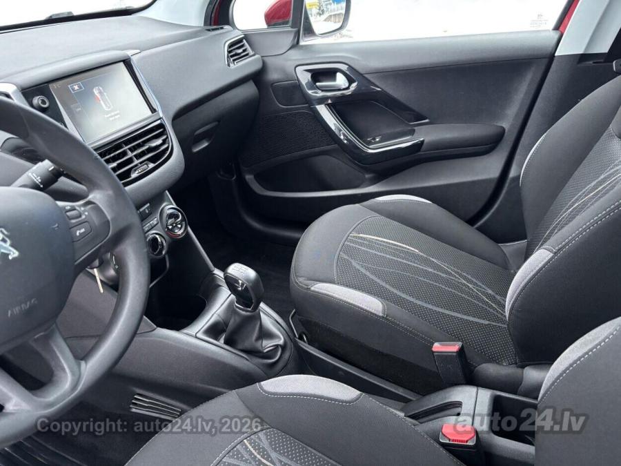 Peugeot 208 2014 in Paide, with an engine capacity of 1.20 L and mileage of 162 thousand km for 3890 €, photo 12 on AUTOMOTO.COM.LV