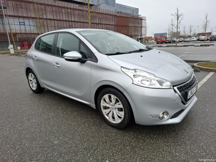 Peugeot 208 2014 Klaipėda, ar dzinēja tilpumu 1.56 L un nobraukumu 194 tūkst. km par 4100 €, foto 4 vietnē AUTOMOTO.COM.LV