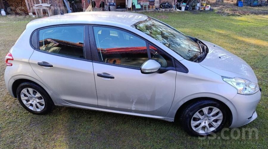 Peugeot 208 2014 in Valmiera, with an engine capacity of 1.00 L and mileage of 109 thousand km for 3100 €, photo 3 on AUTOMOTO.COM.LV