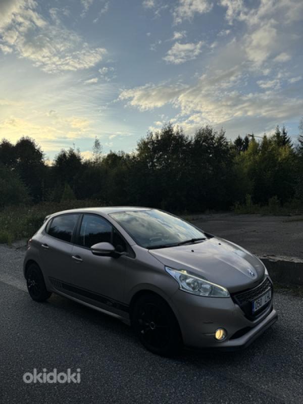 Peugeot 208 2014 Sillamē, ar dzinēja tilpumu 1.20 L un nobraukumu 168 tūkst. km par 3500 €, foto 5 vietnē AUTOMOTO.COM.LV