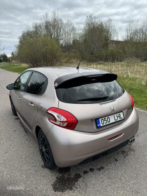 Peugeot 208 2014 Sillamē, ar dzinēja tilpumu 1.20 L un nobraukumu 168 tūkst. km par 3500 €, foto 11 vietnē AUTOMOTO.COM.LV