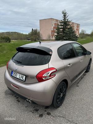 Peugeot 208 2014 Sillamē, ar dzinēja tilpumu 1.20 L un nobraukumu 168 tūkst. km par 3500 €, foto 12 vietnē AUTOMOTO.COM.LV
