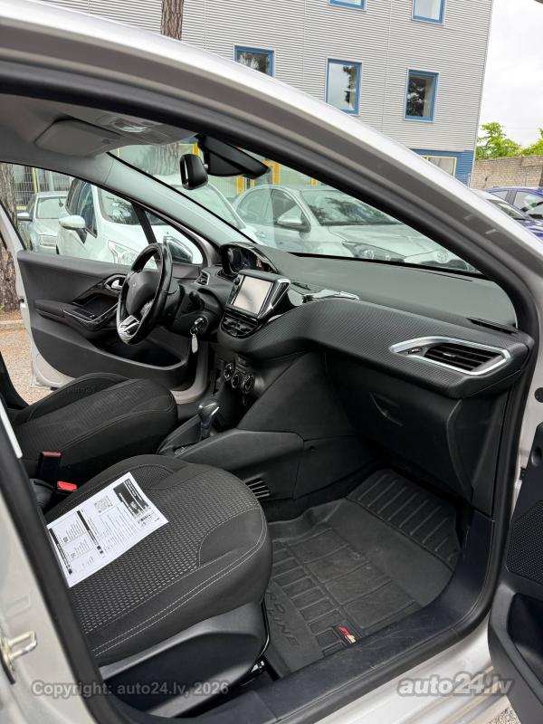 Peugeot 208 2015 Tallina, ar dzinēja tilpumu 1.20 L un nobraukumu 61 tūkst. km par 5000 €, foto 4 vietnē AUTOMOTO.COM.LV