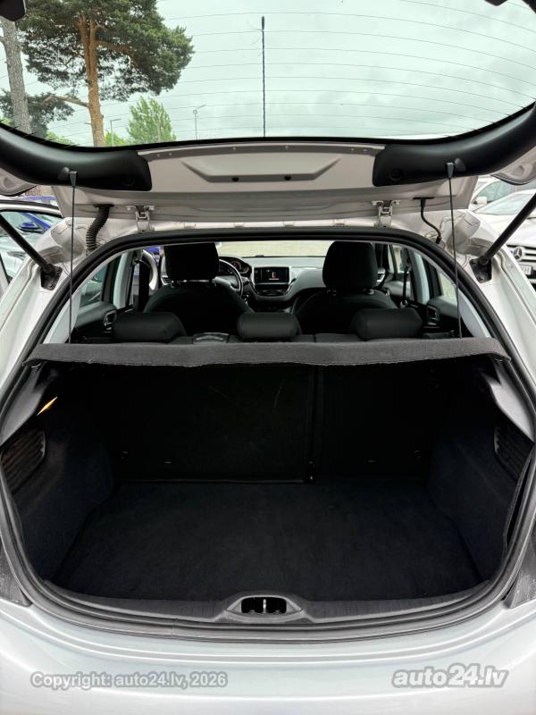 Peugeot 208 2015 Tallina, ar dzinēja tilpumu 1.20 L un nobraukumu 61 tūkst. km par 5000 €, foto 5 vietnē AUTOMOTO.COM.LV