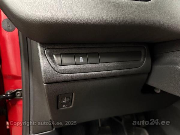 Peugeot 208 2017 in Tallinn, with an engine capacity of 1.60 L and mileage of 78 thousand km for 6995 €, photo 11 on AUTOMOTO.COM.LV