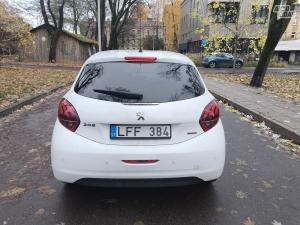 Peugeot 208 2017 in Vilnius, with an engine capacity of 1.20 L and mileage of 121 thousand km for 2650 €, photo 6 on AUTOMOTO.COM.LV