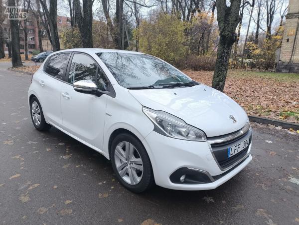 Peugeot 208 2017 in Vilnius, with an engine capacity of 1.20 L and mileage of 121 thousand km for 2590 €, photo 5 on AUTOMOTO.COM.LV