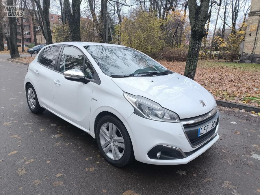 Peugeot 208 2017 in Vilnius, with an engine capacity of 1.20 L and mileage of 121 thousand km for 2590 €, photo 5 on AUTOMOTO.COM.LV