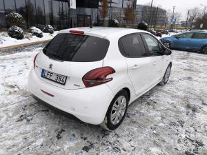 Peugeot 208 2017 in Vilnius, with an engine capacity of 1.20 L and mileage of 120 thousand km for 2850 €, photo 8 on AUTOMOTO.COM.LV