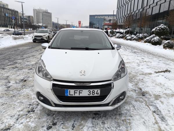 Peugeot 208 2017 in Vilnius, with an engine capacity of 1.20 L and mileage of 120 thousand km for 2800 €, photo 2 on AUTOMOTO.COM.LV