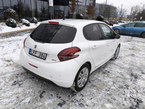 Peugeot 208 2017 Viļņa, ar dzinēja tilpumu 1.20 L un nobraukumu 120 tūkst. km par 2800 €, foto 5 vietnē AUTOMOTO.COM.LV