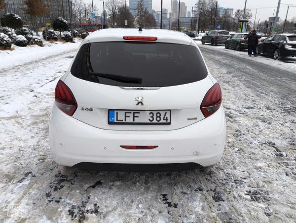 Peugeot 208 2017 in Vilnius, with an engine capacity of 1.20 L and mileage of 120 thousand km for 2800 €, photo 6 on AUTOMOTO.COM.LV
