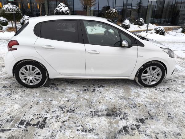 Peugeot 208 2017 Viļņa, ar dzinēja tilpumu 1.20 L un nobraukumu 120 tūkst. km par 2800 €, foto 4 vietnē AUTOMOTO.COM.LV