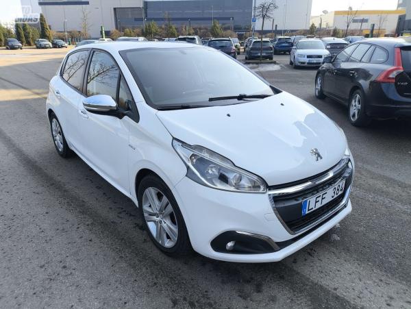 Peugeot 208 2017 in Vilnius, with an engine capacity of 1.20 L and mileage of 120 thousand km for 2700 €, photo 1 on AUTOMOTO.COM.LV