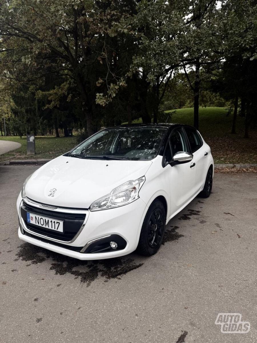 Peugeot 208 2017 in Kaunas, with an engine capacity of 1.60 L and mileage of 105 thousand km for 4500 €, photo 1 on AUTOMOTO.COM.LV