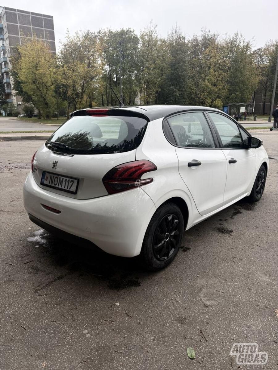 Peugeot 208 2017 in Kaunas, with an engine capacity of 1.60 L and mileage of 105 thousand km for 4500 €, photo 7 on AUTOMOTO.COM.LV