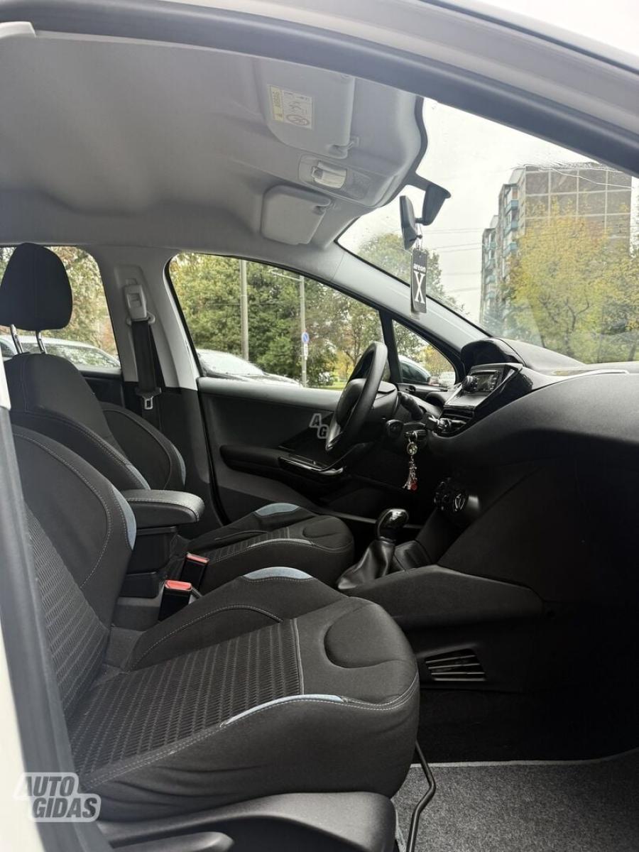 Peugeot 208 2017 in Kaunas, with an engine capacity of 1.60 L and mileage of 105 thousand km for 4500 €, photo 11 on AUTOMOTO.COM.LV