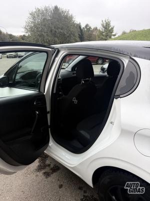 Peugeot 208 2017 in Kaunas, with an engine capacity of 1.60 L and mileage of 105 thousand km for 4500 €, photo 16 on AUTOMOTO.COM.LV