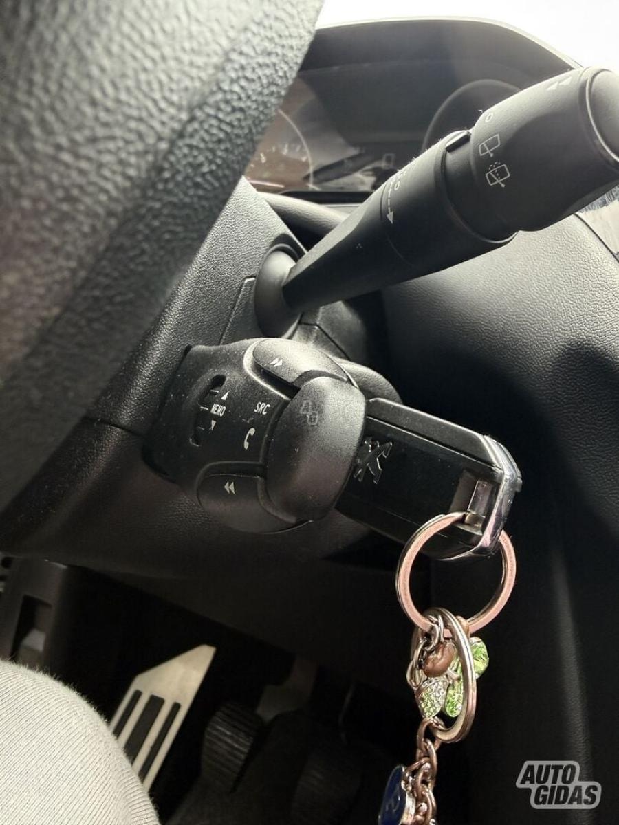 Peugeot 208 2017 in Kaunas, with an engine capacity of 1.60 L and mileage of 105 thousand km for 4500 €, photo 19 on AUTOMOTO.COM.LV