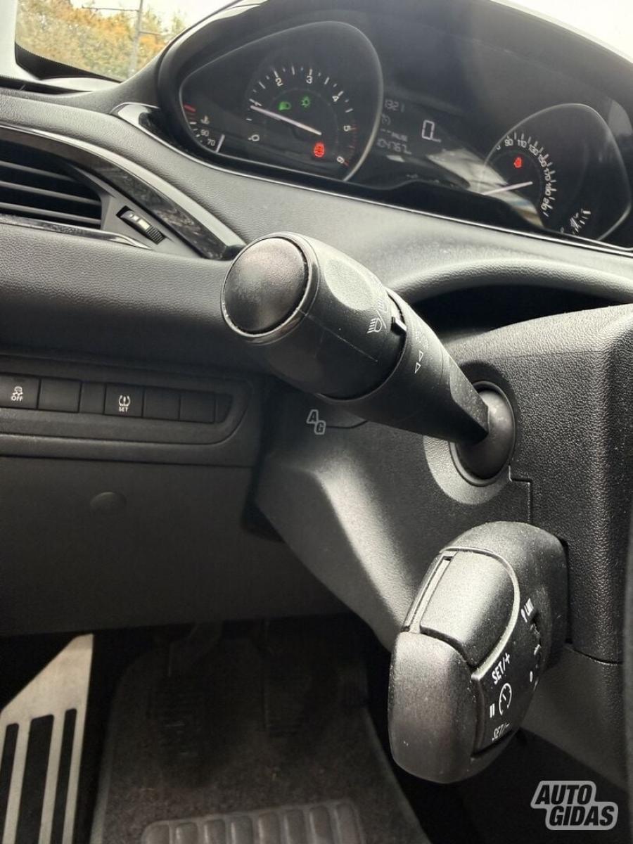 Peugeot 208 2017 in Kaunas, with an engine capacity of 1.60 L and mileage of 105 thousand km for 4500 €, photo 20 on AUTOMOTO.COM.LV