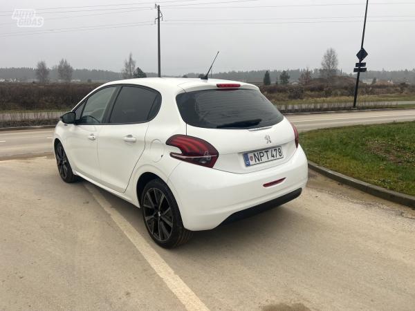 Peugeot 208 2020 Tauragė, ar dzinēja tilpumu 1.50 L un nobraukumu 172 tūkst. km par 6400 €, foto 5 vietnē AUTOMOTO.COM.LV
