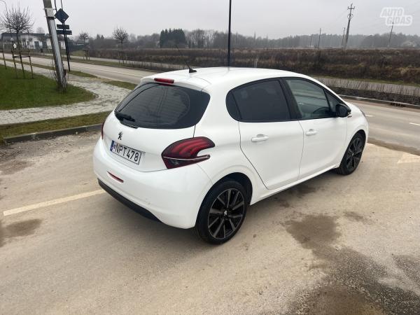 Peugeot 208 2020 Tauragė, ar dzinēja tilpumu 1.50 L un nobraukumu 172 tūkst. km par 6400 €, foto 6 vietnē AUTOMOTO.COM.LV