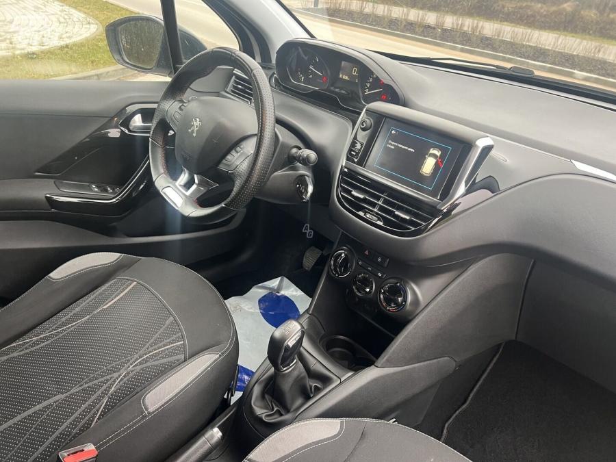 Peugeot 208 2020 Tauragė, ar dzinēja tilpumu 1.50 L un nobraukumu 172 tūkst. km par 6400 €, foto 17 vietnē AUTOMOTO.COM.LV