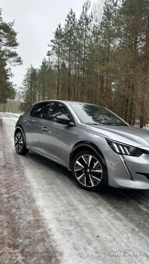 Peugeot 208 2021 Tallina, ar dzinēja tilpumu 1.20 L un nobraukumu 81 tūkst. km par 14500 €, foto 5 vietnē AUTOMOTO.COM.LV