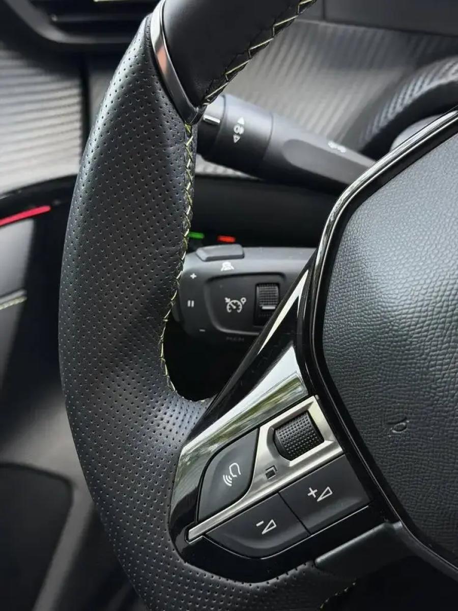 Peugeot 208 2021 in Riga, with an engine capacity of 0.00 L and mileage of 22 thousand km for 17280 €, photo 16 on AUTOMOTO.COM.LV