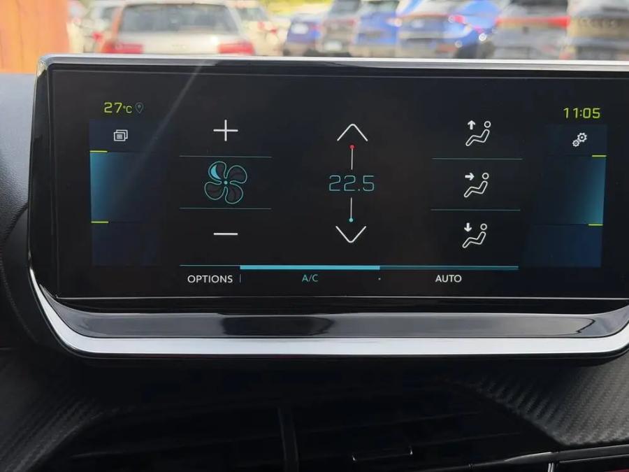 Peugeot 208 2021 in Riga, with an engine capacity of 0.00 L and mileage of 22 thousand km for 17280 €, photo 21 on AUTOMOTO.COM.LV