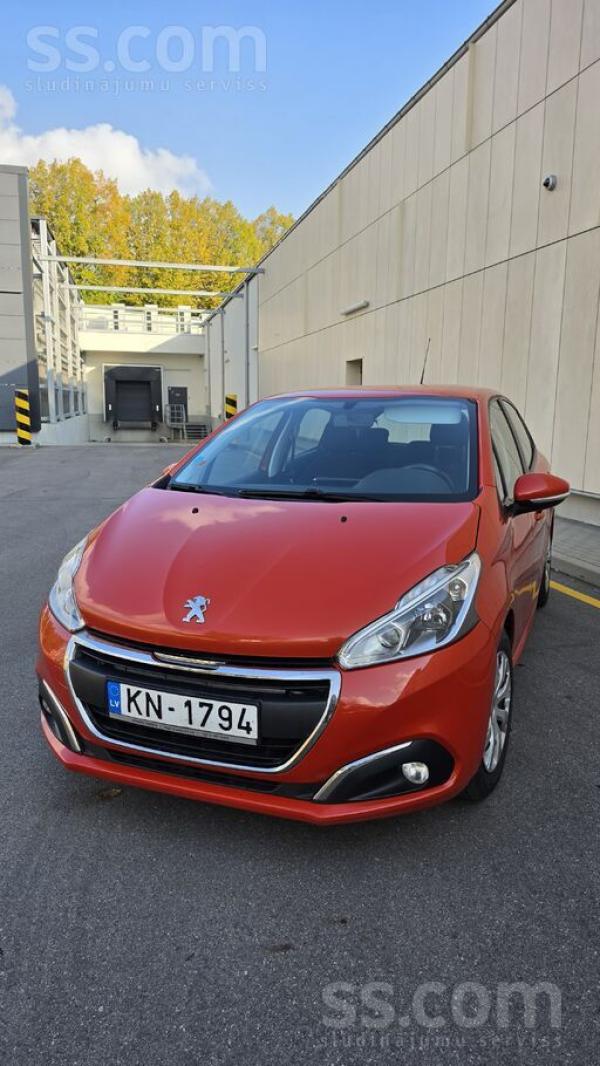 Oranžs Peugeot 208 2016 Rīga, ar dzinēja tilpumu 1.20 L un nobraukumu 222 tūkst. km par 5100 €, foto 3 vietnē AUTOMOTO.COM.LV