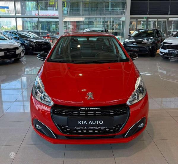 Orange Peugeot 208 2017 in Vilnius, with an engine capacity of 1.20 L and mileage of 9 thousand km for 8900 €, photo 3 on AUTOMOTO.COM.LV