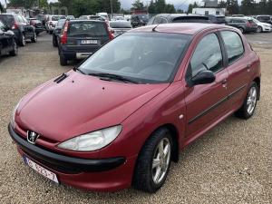 Red Peugeot 208 2002 in Riga, with an engine capacity of 1.90 L and mileage of 315 thousand km for 950 €, photo 5 on AUTOMOTO.COM.LV