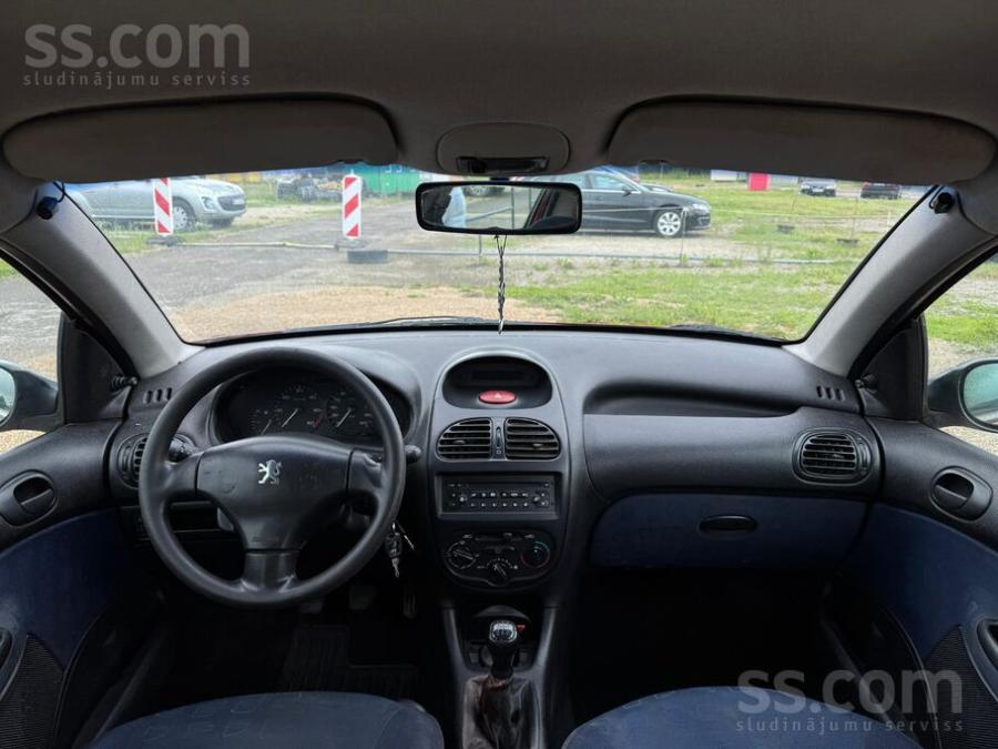 Red Peugeot 208 2002 in Riga, with an engine capacity of 1.90 L and mileage of 315 thousand km for 950 €, photo 7 on AUTOMOTO.COM.LV