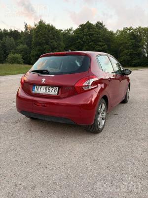Sarkans Peugeot 208 2012 Tukums, ar dzinēja tilpumu 1.20 L un nobraukumu 155 tūkst. km par 2500 €, foto 6 vietnē AUTOMOTO.COM.LV