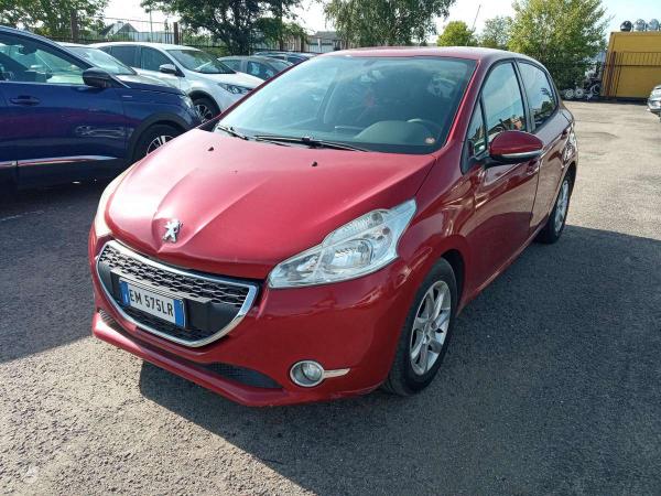 Sarkans Peugeot 208 2012 Panevēža, ar dzinēja tilpumu 1.56 L un nobraukumu 201 tūkst. km par 4000 €, foto 5 vietnē AUTOMOTO.COM.LV