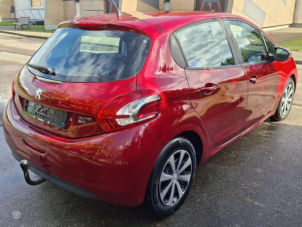 Sarkans Peugeot 208 2012 Ukmergė, ar dzinēja tilpumu 1.40 L un nobraukumu 250 tūkst. km par 3950 €, foto 4 vietnē AUTOMOTO.COM.LV