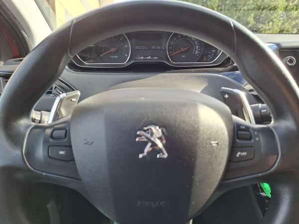 Sarkans Peugeot 208 2012 Ukmergė, ar dzinēja tilpumu 1.40 L un nobraukumu 250 tūkst. km par 3950 €, foto 6 vietnē AUTOMOTO.COM.LV