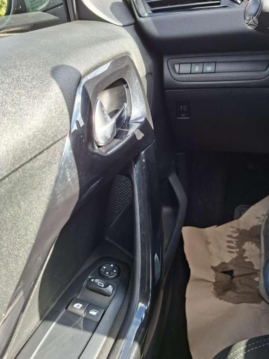 Sarkans Peugeot 208 2012 Ukmergė, ar dzinēja tilpumu 1.40 L un nobraukumu 250 tūkst. km par 3950 €, foto 12 vietnē AUTOMOTO.COM.LV