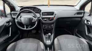 Red Peugeot 208 2012 in Riga, with an engine capacity of 1.40 L and mileage of 256 thousand km for 2350 €, photo 6 on AUTOMOTO.COM.LV