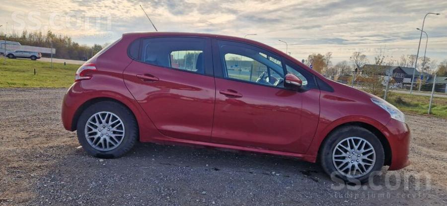 Sarkans Peugeot 208 2013 Daugavpils, ar dzinēja tilpumu 1.20 L un nobraukumu 0 tūkst. km par 3650 €, foto 7 vietnē AUTOMOTO.COM.LV