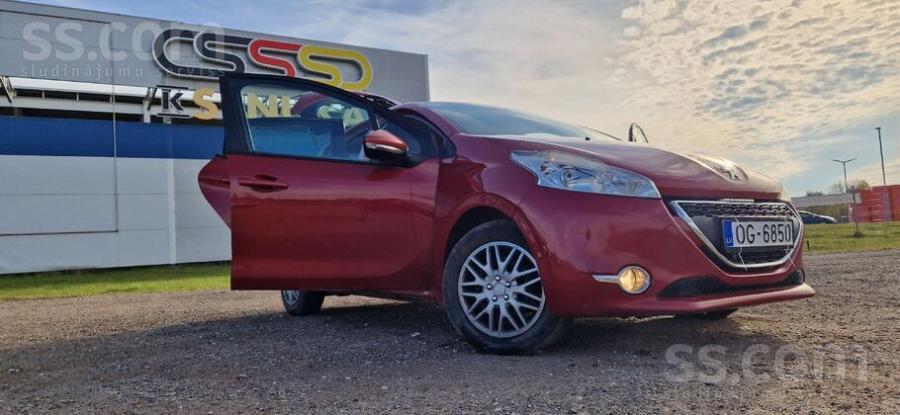 Sarkans Peugeot 208 2013 Daugavpils, ar dzinēja tilpumu 1.20 L un nobraukumu 0 tūkst. km par 3650 €, foto 31 vietnē AUTOMOTO.COM.LV
